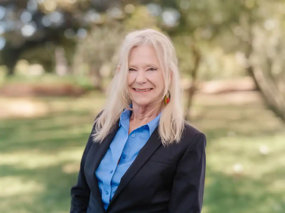 Cynthia Fletcher | Associate Agent | Pinellas Park | ARCW Leavitt ...